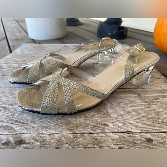 california madgesians | Shoes | Vintage California Madgesians Square ...